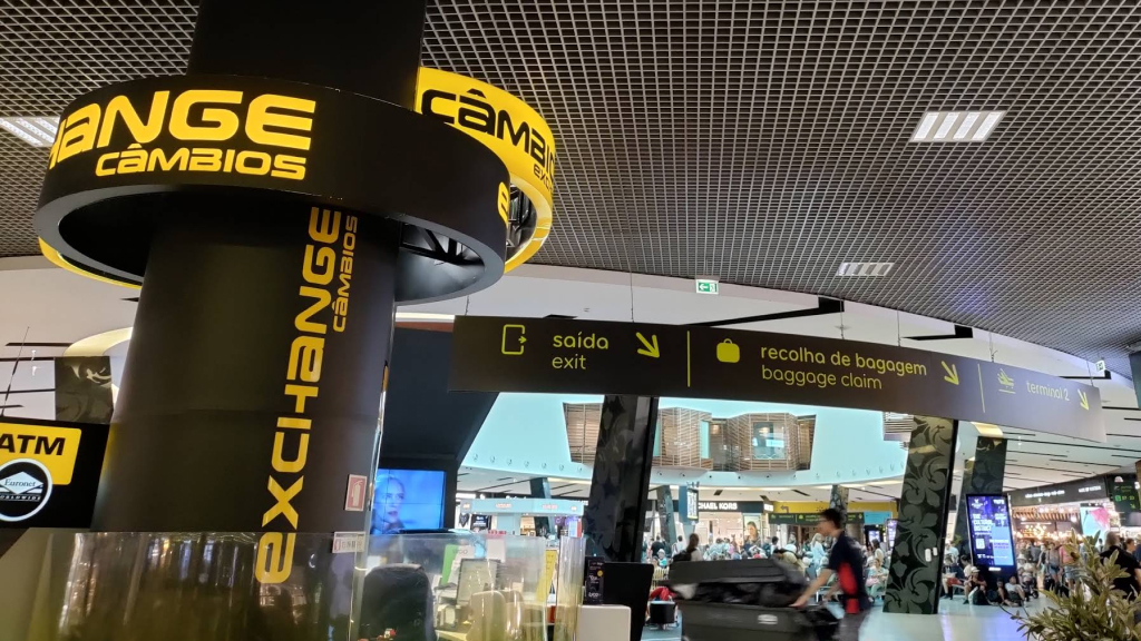 Lisbon Airport SIM Card – Floor Map, Stores, Prices, Tourist Tips ...